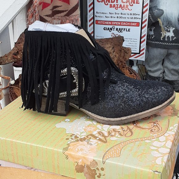 Very G | Shoes | Very G Western Buckle Shoe Bootie Style Billie Black ...